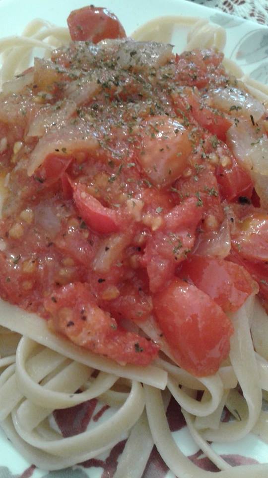 Easy Fresh Tomato Garlic Pasta Topping | Just another Day on the Farm